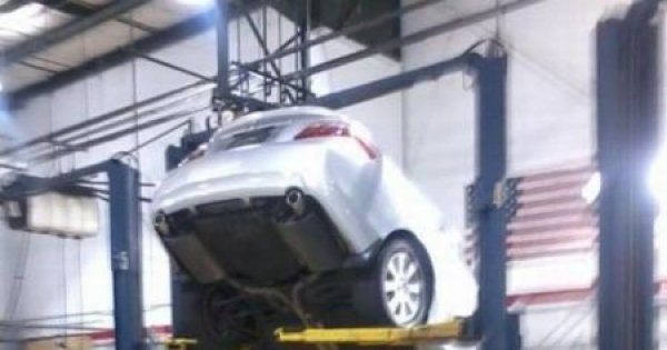 Auto Lift - Fail Picture | Webfail - Fail Pictures and Fail Videos