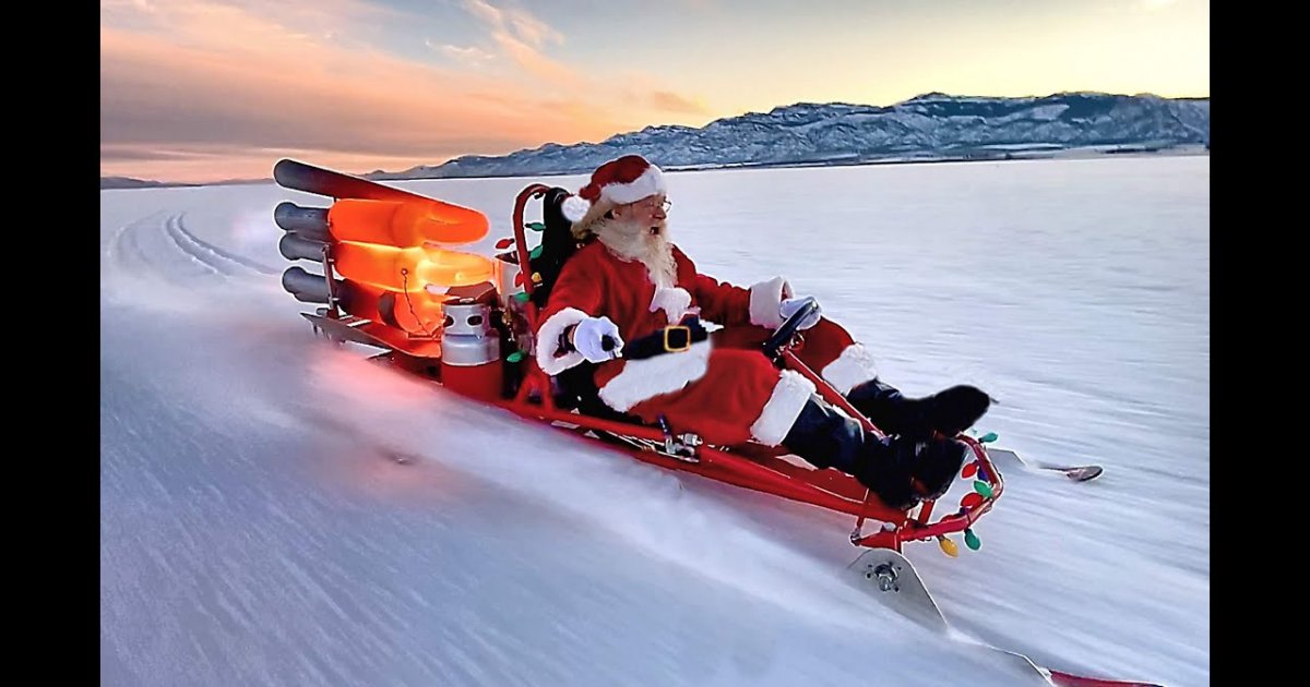 Santa And His Jet Powered Sleigh | Webfail - Fail Pictures and Fail Videos