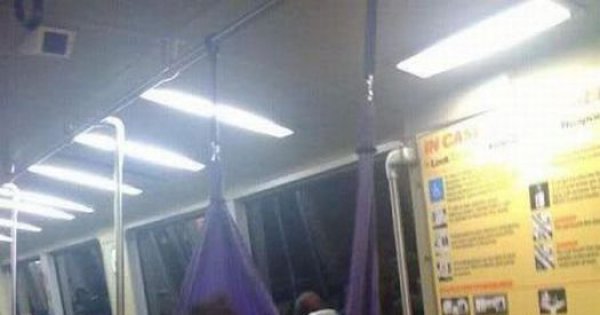 Hanging around in the subway - Win Picture | Webfail - Fail Pictures ...