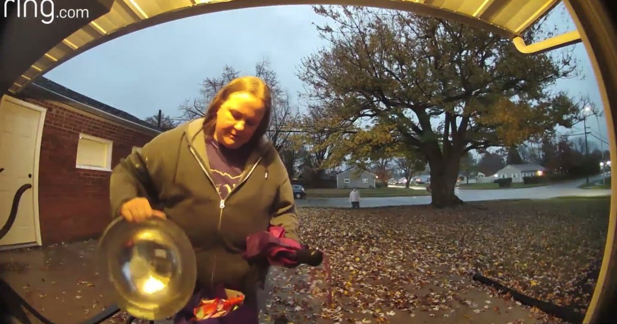 Woman Takes All The Halloween Candy | Webfail - Fail Pictures and Fail ...