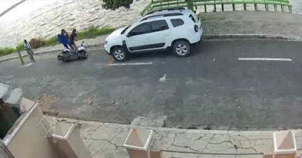 When You Try To Help But You're Making It Worse | Webfail - Fail ...