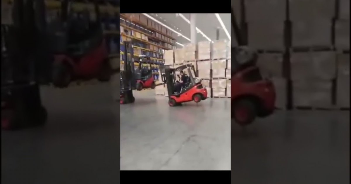 Stapler abladen geht schief | Webfail - Fail Bilder und Fail Videos