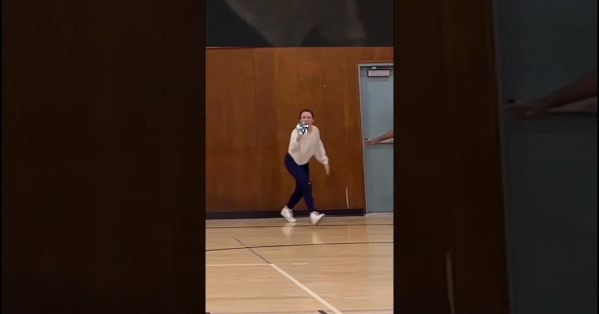 Dieser Trickshot bei einem Dodgeball-Spiel | Webfail - Fail Bilder und ...